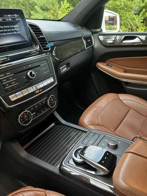 Balts Mercedes-Benz GLS 550 2018 Viļņa, ar dzinēja tilpumu 4.70 L un nobraukumu 93 tūkst. km par 25550 €, foto 38 vietnē AUTOMOTO.COM.LV