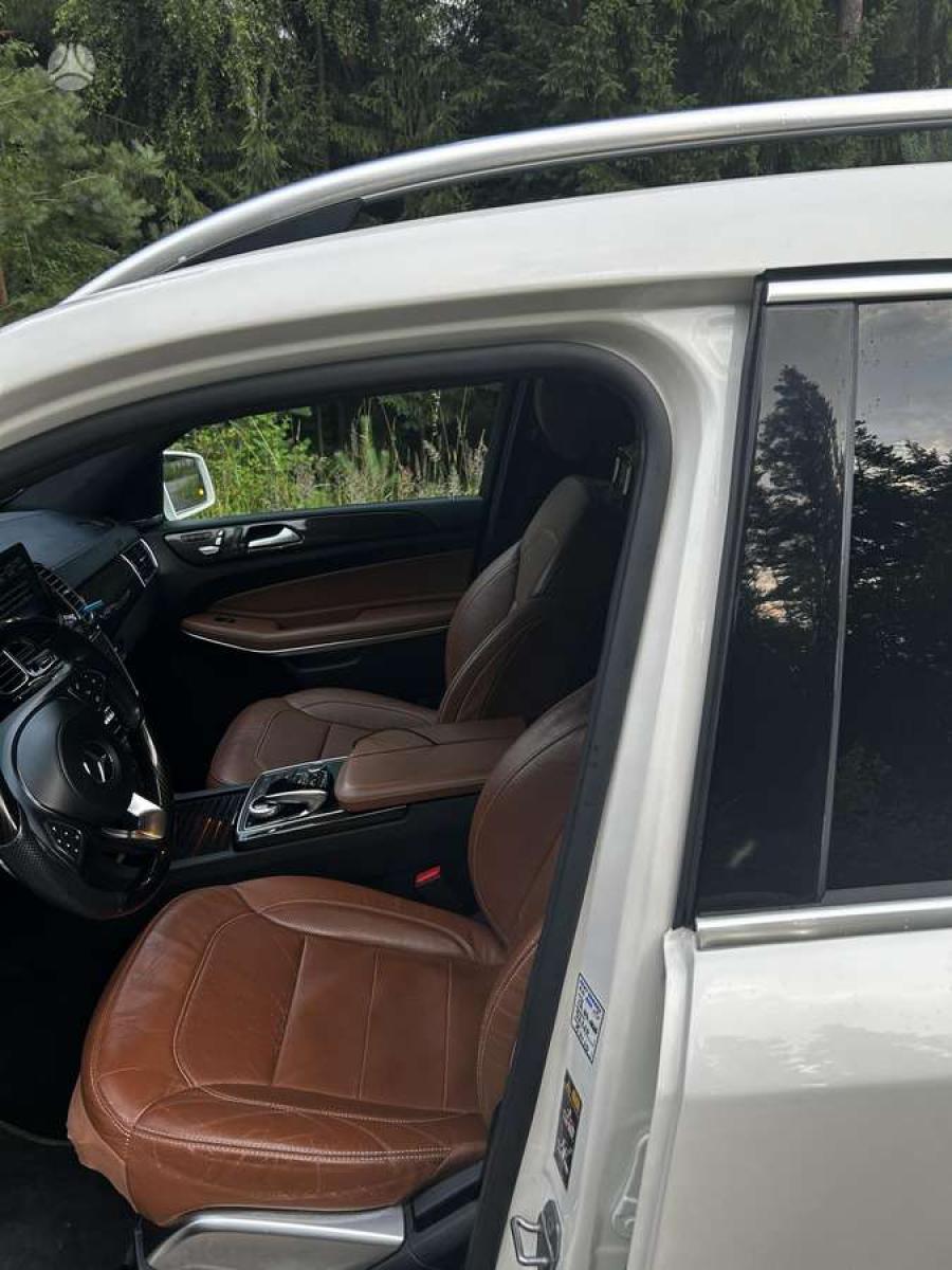 Balts Mercedes-Benz GLS 550 2018 Viļņa, ar dzinēja tilpumu 4.70 L un nobraukumu 93 tūkst. km par 25550 €, foto 40 vietnē AUTOMOTO.COM.LV
