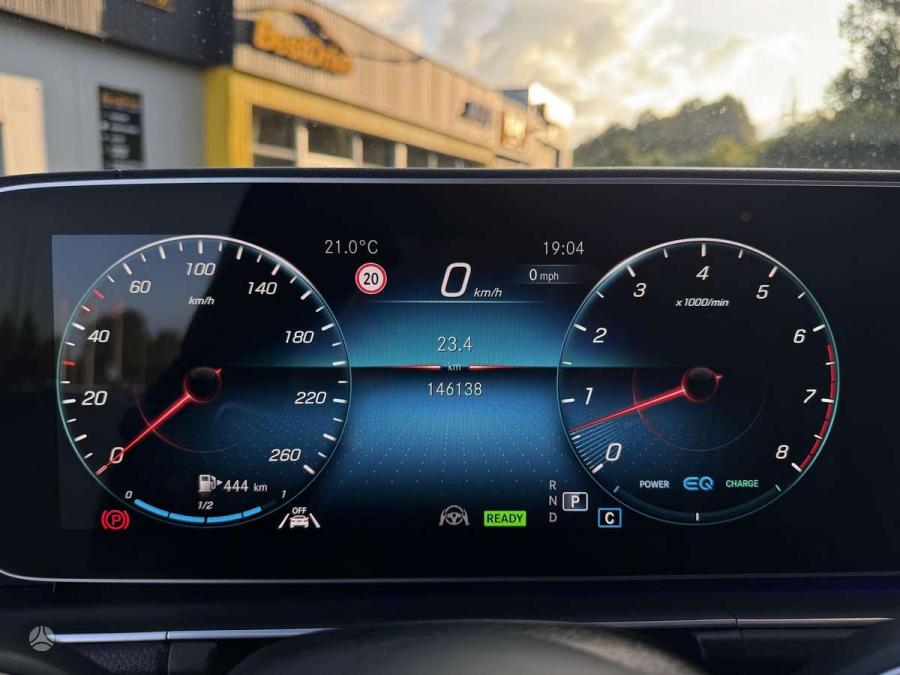 Black Mercedes-Benz gls-580 2021 in Jonava, with an engine capacity of 3.98 L and mileage of 146 thousand km for 69999 €, photo 25 on AUTOMOTO.COM.LV
