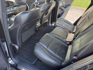 Black Mercedes-Benz gls-580 2021 in Jonava, with an engine capacity of 3.98 L and mileage of 146 thousand km for 69999 €, photo 32 on AUTOMOTO.COM.LV