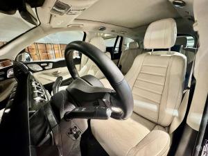 Black Mercedes-Benz gls-580 2021 in Vilnius, with an engine capacity of 3.98 L and mileage of 90 thousand km for 80000 €, photo 16 on AUTOMOTO.COM.LV