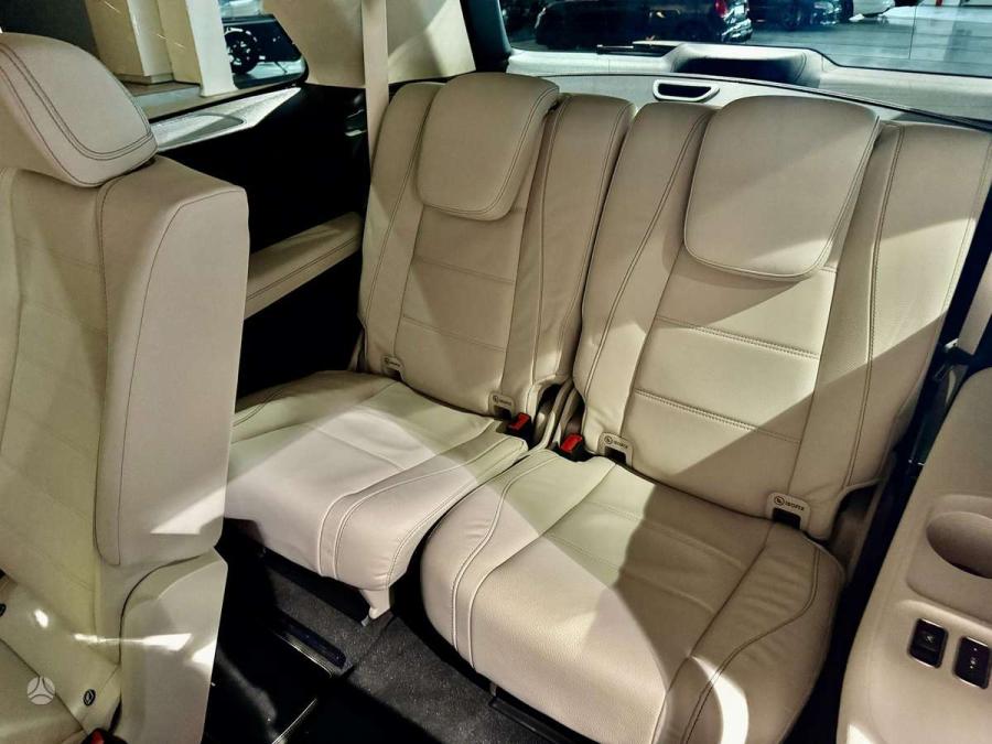 Black Mercedes-Benz gls-580 2021 in Vilnius, with an engine capacity of 3.98 L and mileage of 90 thousand km for 80000 €, photo 18 on AUTOMOTO.COM.LV