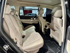 Black Mercedes-Benz gls-580 2021 in Vilnius, with an engine capacity of 3.98 L and mileage of 90 thousand km for 80000 €, photo 22 on AUTOMOTO.COM.LV