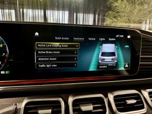 Black Mercedes-Benz gls-580 2021 in Vilnius, with an engine capacity of 3.98 L and mileage of 90 thousand km for 80000 €, photo 43 on AUTOMOTO.COM.LV