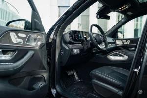 Black Mercedes-Benz gls-580 2024 in Vilnius, with an engine capacity of 3.98 L and mileage of 42 thousand km for 133000 €, photo 12 on AUTOMOTO.COM.LV