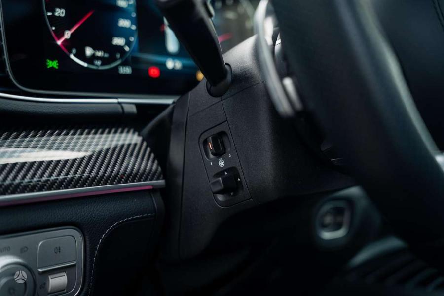 Black Mercedes-Benz gls-580 2024 in Vilnius, with an engine capacity of 3.98 L and mileage of 42 thousand km for 133000 €, photo 14 on AUTOMOTO.COM.LV