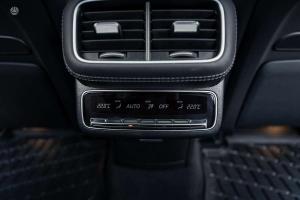 Black Mercedes-Benz gls-580 2024 in Vilnius, with an engine capacity of 3.98 L and mileage of 42 thousand km for 133000 €, photo 32 on AUTOMOTO.COM.LV