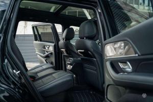 Black Mercedes-Benz gls-580 2024 in Vilnius, with an engine capacity of 3.98 L and mileage of 42 thousand km for 133000 €, photo 34 on AUTOMOTO.COM.LV