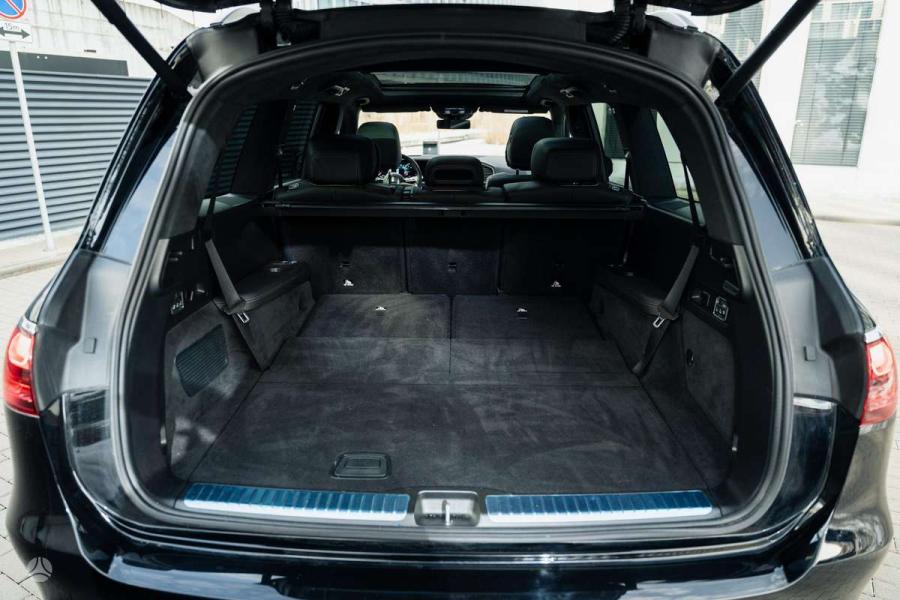 Black Mercedes-Benz gls-580 2024 in Vilnius, with an engine capacity of 3.98 L and mileage of 42 thousand km for 133000 €, photo 41 on AUTOMOTO.COM.LV