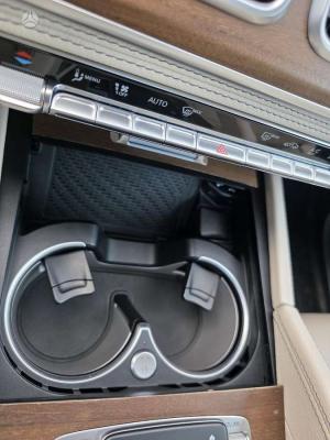 Mercedes-Benz gls-580 2020 in Palanga, with an engine capacity of 3.98 L and mileage of 75 thousand km for 71200 €, photo 27 on AUTOMOTO.COM.LV