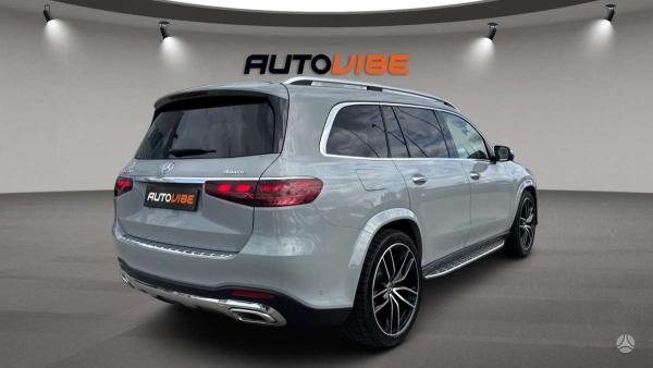 Grey Mercedes-Benz gls-580 2024 in Vilnius, with an engine capacity of 4.00 L and mileage of 71 thousand km for 97777 €, photo 6 on AUTOMOTO.COM.LV