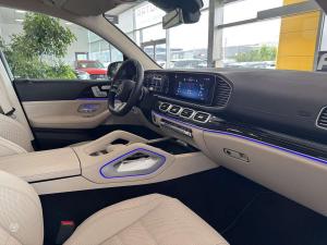 Pelēks Mercedes-Benz gls-580 2024 Viļņa, ar dzinēja tilpumu 4.00 L un nobraukumu 71 tūkst. km par 97777 €, foto 23 vietnē AUTOMOTO.COM.LV
