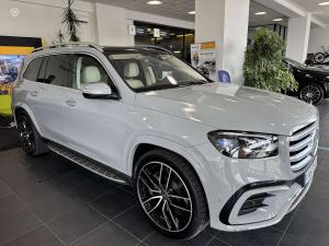 Pelēks Mercedes-Benz gls-580 2024 Viļņa, ar dzinēja tilpumu 4.00 L un nobraukumu 71 tūkst. km par 97777 €, foto 28 vietnē AUTOMOTO.COM.LV