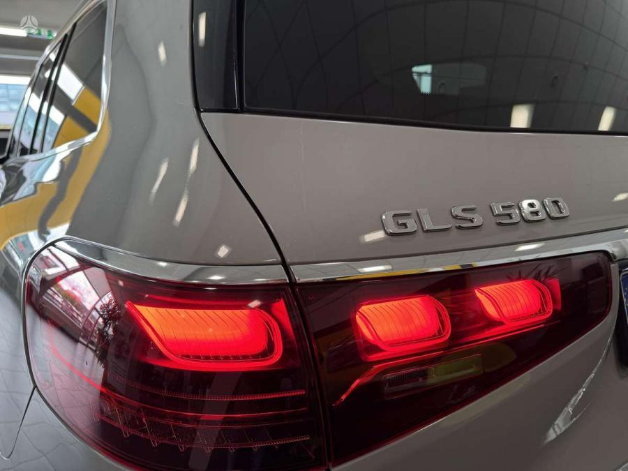 Pelēks Mercedes-Benz gls-580 2024 Viļņa, ar dzinēja tilpumu 4.00 L un nobraukumu 71 tūkst. km par 97777 €, foto 30 vietnē AUTOMOTO.COM.LV