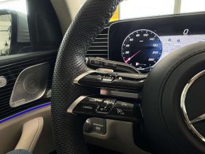 Pelēks Mercedes-Benz gls-580 2024 Viļņa, ar dzinēja tilpumu 4.00 L un nobraukumu 71 tūkst. km par 97777 €, foto 34 vietnē AUTOMOTO.COM.LV