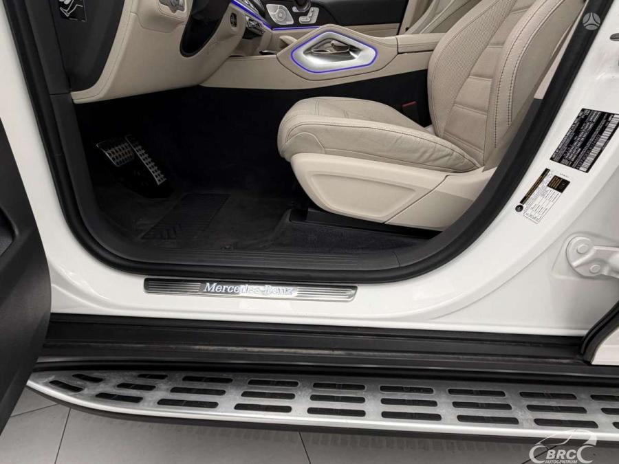 Balts Mercedes-Benz gls-580 2020 Viļņa, ar dzinēja tilpumu 3.98 L un nobraukumu 109 tūkst. km par 64900 €, foto 31 vietnē AUTOMOTO.COM.LV