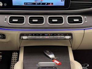 Balts Mercedes-Benz gls-580 2020 Viļņa, ar dzinēja tilpumu 3.98 L un nobraukumu 109 tūkst. km par 60900 €, foto 26 vietnē AUTOMOTO.COM.LV