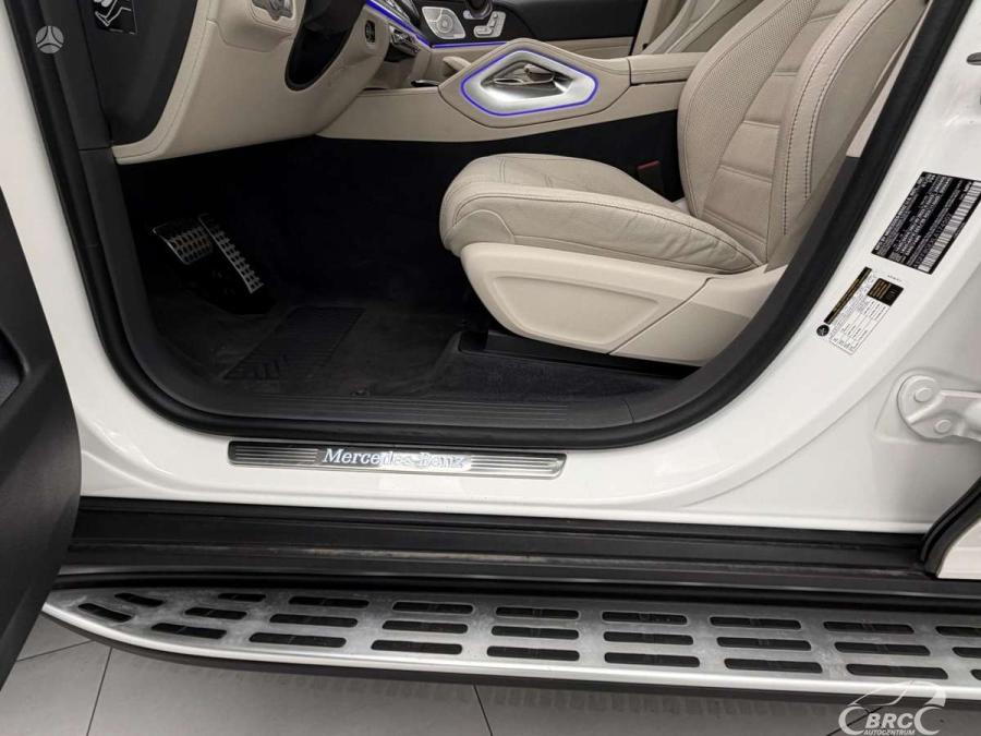 Balts Mercedes-Benz gls-580 2020 Viļņa, ar dzinēja tilpumu 3.98 L un nobraukumu 109 tūkst. km par 60900 €, foto 31 vietnē AUTOMOTO.COM.LV