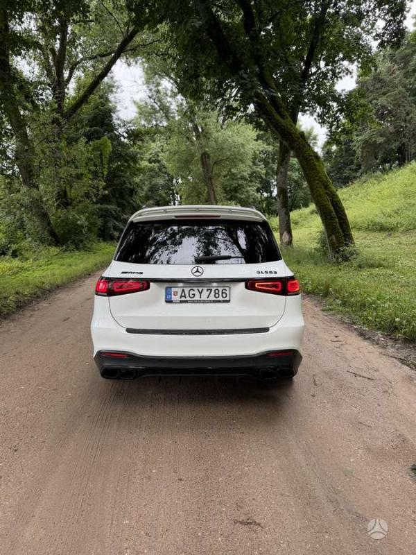 White Mercedes-Benz gls-580 2021 in Vilnius, with an engine capacity of 4.00 L and mileage of 85 thousand km for 67000 €, photo 5 on AUTOMOTO.COM.LV