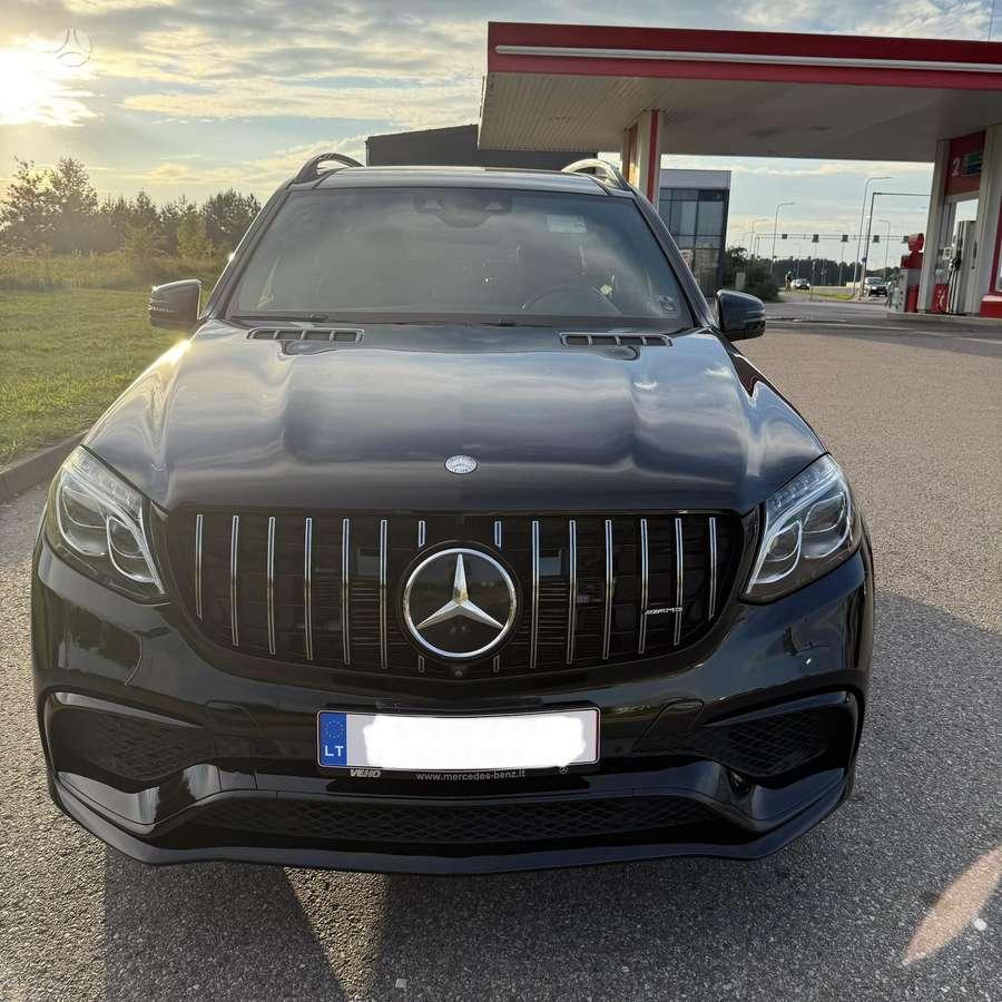 Black Mercedes-Benz GLS 63 AMG 2017 in Vilnius, with an engine capacity of 0.00 L and mileage of 293 thousand km for 32400 €, photo 4 on AUTOMOTO.COM.LV
