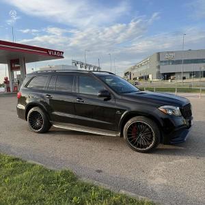 Black Mercedes-Benz GLS 63 AMG 2017 in Vilnius, with an engine capacity of 0.00 L and mileage of 293 thousand km for 32400 €, photo 5 on AUTOMOTO.COM.LV