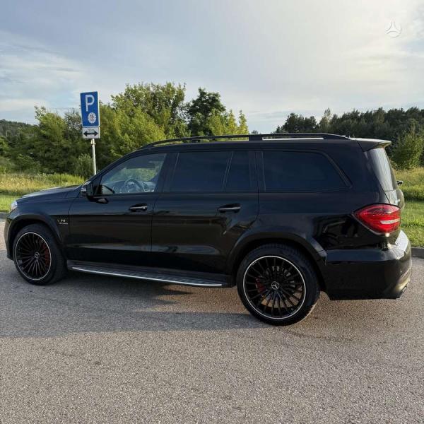 Mercedes-Benz GLS 63 AMG 2017 in Vilnius on AUTOMOTO.COM.LV Black Mercedes-Benz GLS 63 AMG 2017 in Vilnius, with an engine capacity of 0.00 L and mileage of 293 thousand km for 32400 €, photo 8 on AUTOMOTO.COM.LV