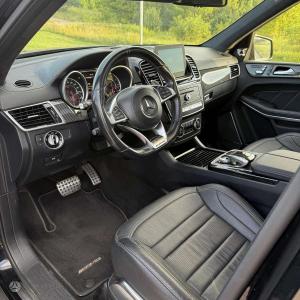 Black Mercedes-Benz GLS 63 AMG 2017 in Vilnius, with an engine capacity of 0.00 L and mileage of 293 thousand km for 32400 €, photo 11 on AUTOMOTO.COM.LV