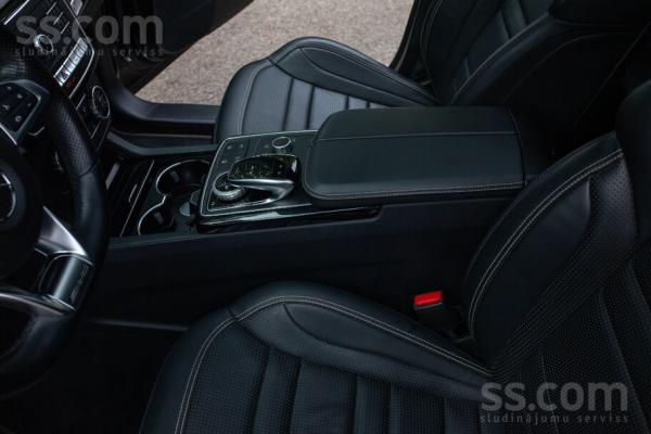 Melns Mercedes-Benz GLS 63 AMG 2019 Rīga, ar dzinēja tilpumu 5.50 L un nobraukumu 94 tūkst. km par 59000 €, foto 7 vietnē AUTOMOTO.COM.LV