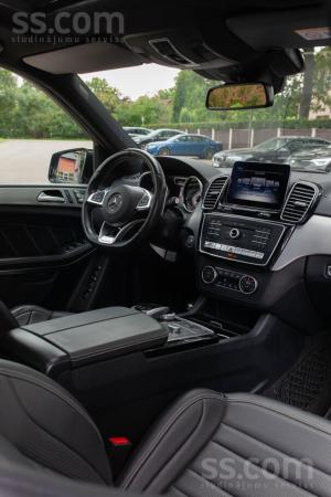 Black Mercedes-Benz GLS 63 AMG 2019 in Riga, with an engine capacity of 5.50 L and mileage of 94 thousand km for 59000 €, photo 11 on AUTOMOTO.COM.LV