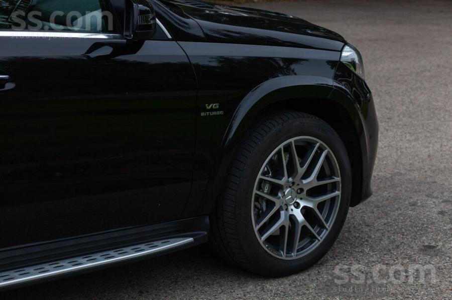 Black Mercedes-Benz GLS 63 AMG 2019 in Riga, with an engine capacity of 5.50 L and mileage of 94 thousand km for 59000 €, photo 20 on AUTOMOTO.COM.LV
