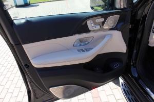 Черный Мерседес GLS 63 AMG 2021 в Клайпеда, объемом двигателя 3.98 л и пробегом 112 тыс. км за 82900 €, фото 30 на AUTOMOTO.COM.LV