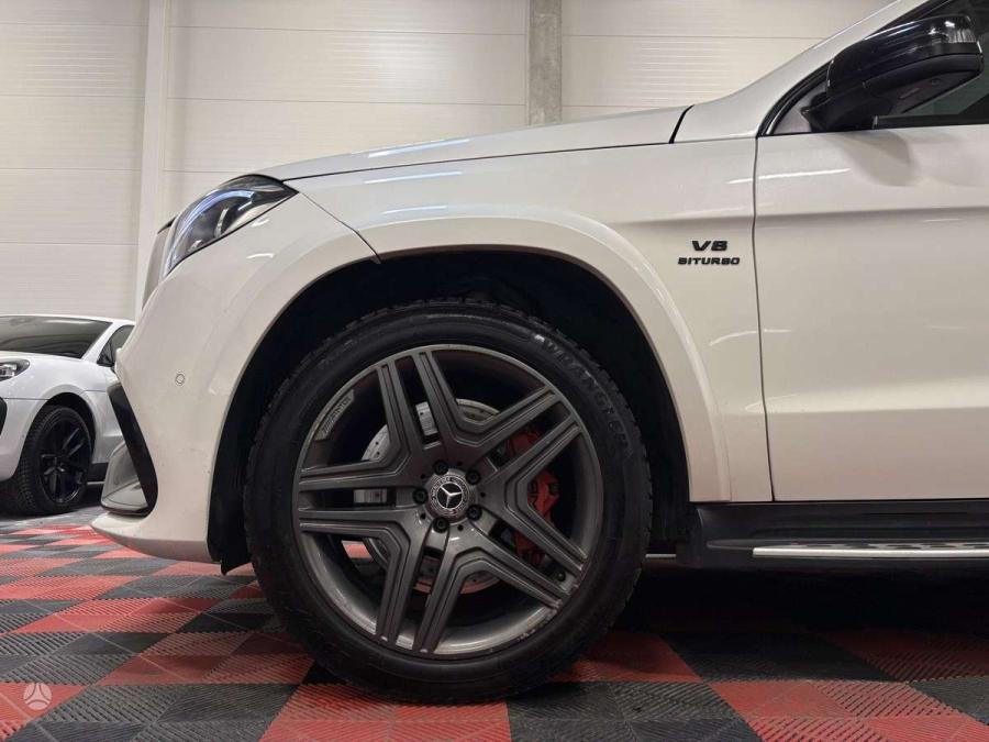 Белый Мерседес GLS 63 AMG 2016 в Вильнюс, объемом двигателя 5.46 л и пробегом 135 тыс. км за 29990 €, фото 11 на AUTOMOTO.COM.LV