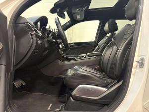 Белый Мерседес GLS 63 AMG 2016 в Вильнюс, объемом двигателя 5.46 л и пробегом 135 тыс. км за 29990 €, фото 18 на AUTOMOTO.COM.LV