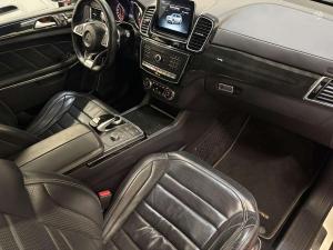 Белый Мерседес GLS 63 AMG 2016 в Вильнюс, объемом двигателя 5.46 л и пробегом 135 тыс. км за 29990 €, фото 20 на AUTOMOTO.COM.LV