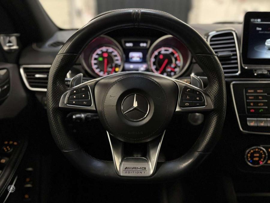 Белый Мерседес GLS 63 AMG 2016 в Вильнюс, объемом двигателя 5.46 л и пробегом 135 тыс. км за 29990 €, фото 24 на AUTOMOTO.COM.LV