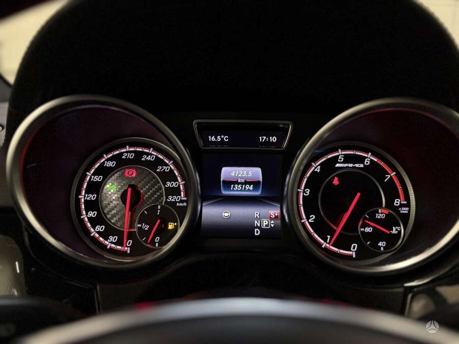 Белый Мерседес GLS 63 AMG 2016 в Вильнюс, объемом двигателя 5.46 л и пробегом 135 тыс. км за 29990 €, фото 25 на AUTOMOTO.COM.LV