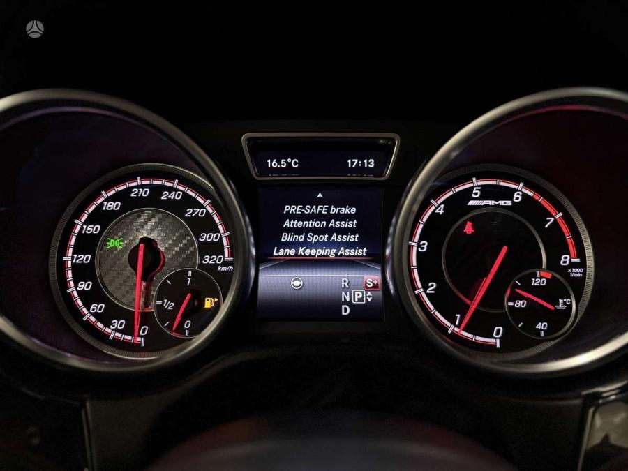 Белый Мерседес GLS 63 AMG 2016 в Вильнюс, объемом двигателя 5.46 л и пробегом 135 тыс. км за 29990 €, фото 27 на AUTOMOTO.COM.LV