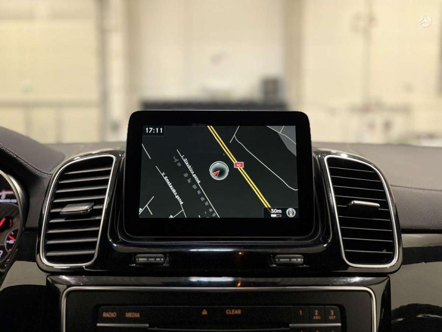 Белый Мерседес GLS 63 AMG 2016 в Вильнюс, объемом двигателя 5.46 л и пробегом 135 тыс. км за 29990 €, фото 30 на AUTOMOTO.COM.LV