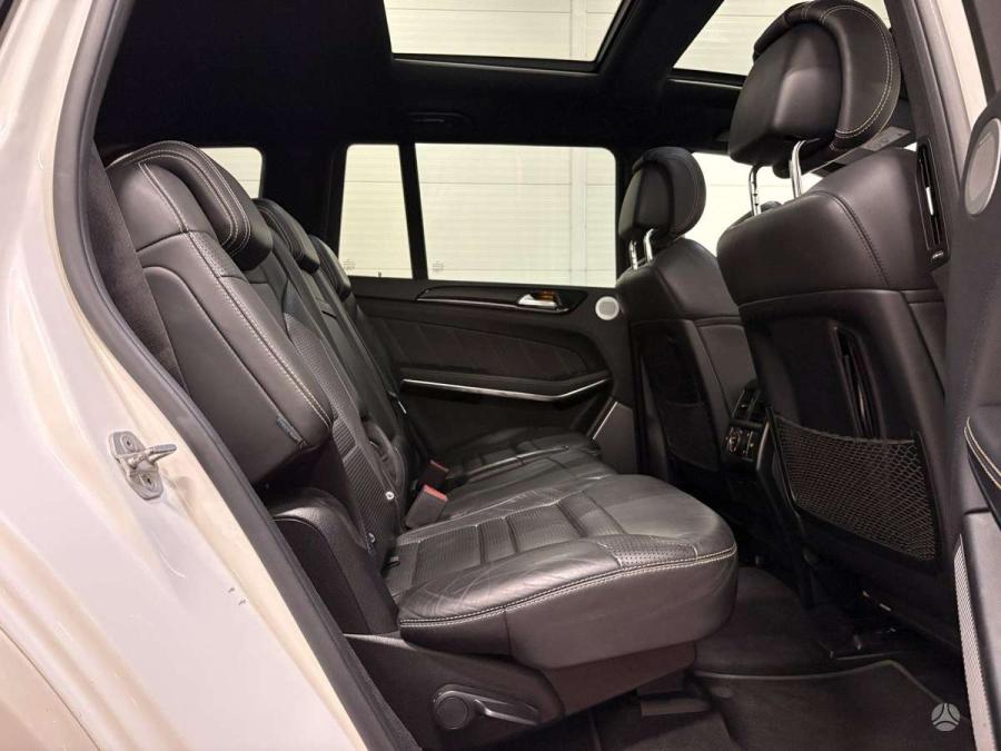 Белый Мерседес GLS 63 AMG 2016 в Вильнюс, объемом двигателя 5.46 л и пробегом 135 тыс. км за 29990 €, фото 34 на AUTOMOTO.COM.LV