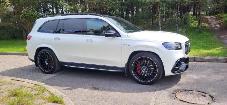 White Mercedes-Benz GLS 63 AMG 2021 in Vilnius, with an engine capacity of 3.98 L and mileage of 80 thousand km for 83000 €, photo 5 on AUTOMOTO.COM.LV