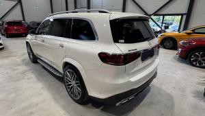 Белый Мерседес GLS 63 AMG 2021 в Рига, объемом двигателя 4.00 л и пробегом 51 тыс. км за 94990 €, фото 5 на AUTOMOTO.COM.LV