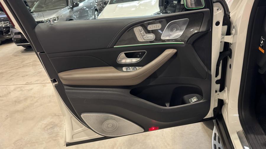 Белый Мерседес GLS 63 AMG 2021 в Рига, объемом двигателя 4.00 л и пробегом 51 тыс. км за 94990 €, фото 23 на AUTOMOTO.COM.LV