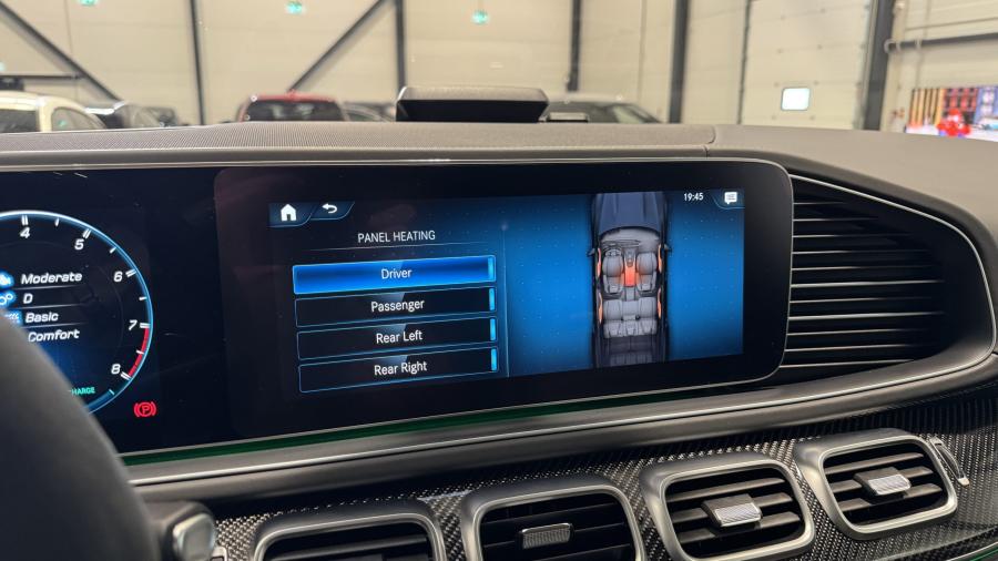 Белый Мерседес GLS 63 AMG 2021 в Рига, объемом двигателя 4.00 л и пробегом 51 тыс. км за 94990 €, фото 34 на AUTOMOTO.COM.LV