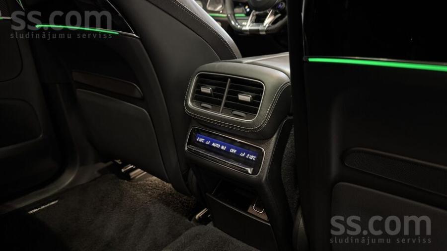 White Mercedes-Benz GLS 63 AMG 2021 in Riga, with an engine capacity of 4.00 L and mileage of 51 thousand km for 94990 €, photo 18 on AUTOMOTO.COM.LV