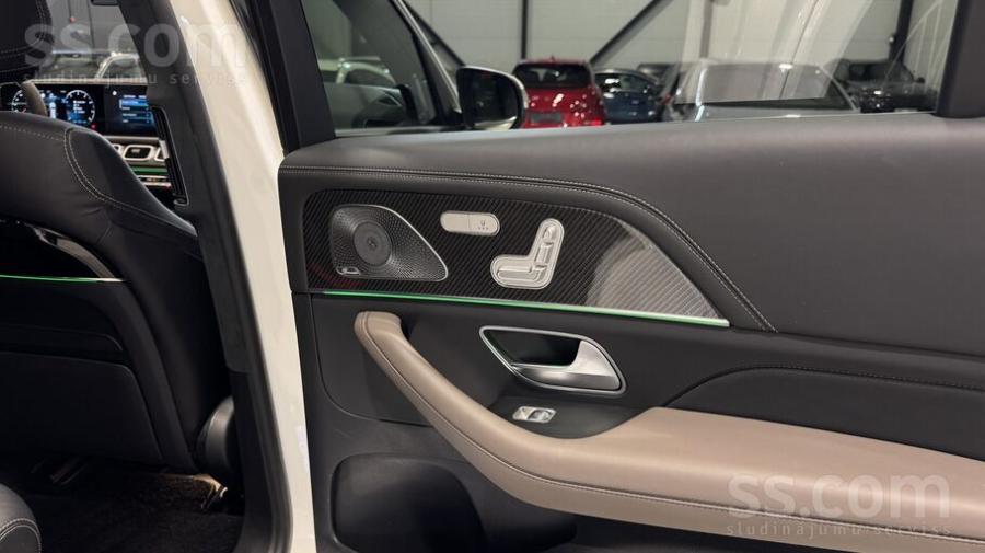White Mercedes-Benz GLS 63 AMG 2021 in Riga, with an engine capacity of 4.00 L and mileage of 51 thousand km for 94990 €, photo 19 on AUTOMOTO.COM.LV