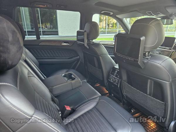 Melns Mercedes-Benz GLS-Class 2016 Tallina, ar dzinēja tilpumu 3.00 L un nobraukumu 192 tūkst. km par 35900 €, foto 10 vietnē AUTOMOTO.COM.LV