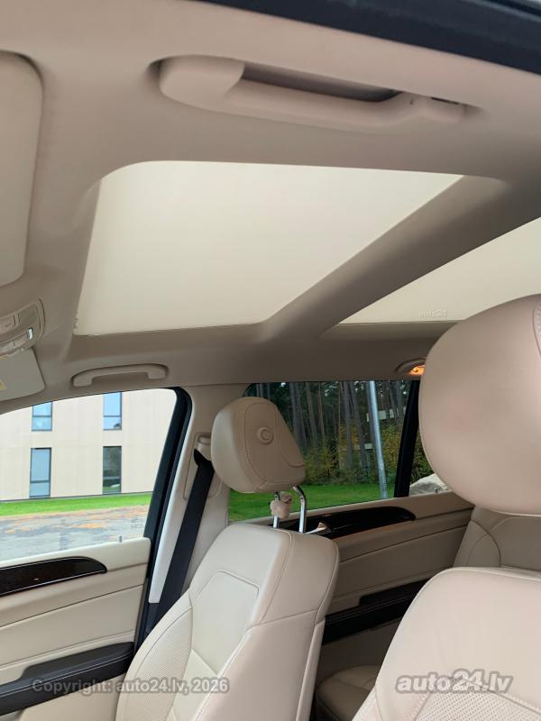Mercedes-Benz GLS-Class 2017 Tallina vietnē Melns Mercedes-Benz GLS-Class 2017 Tallina, ar dzinēja tilpumu 3.00 L un nobraukumu 195 tūkst. km par 34900 €, foto 9 vietnē AUTOMOTO.COM.LV