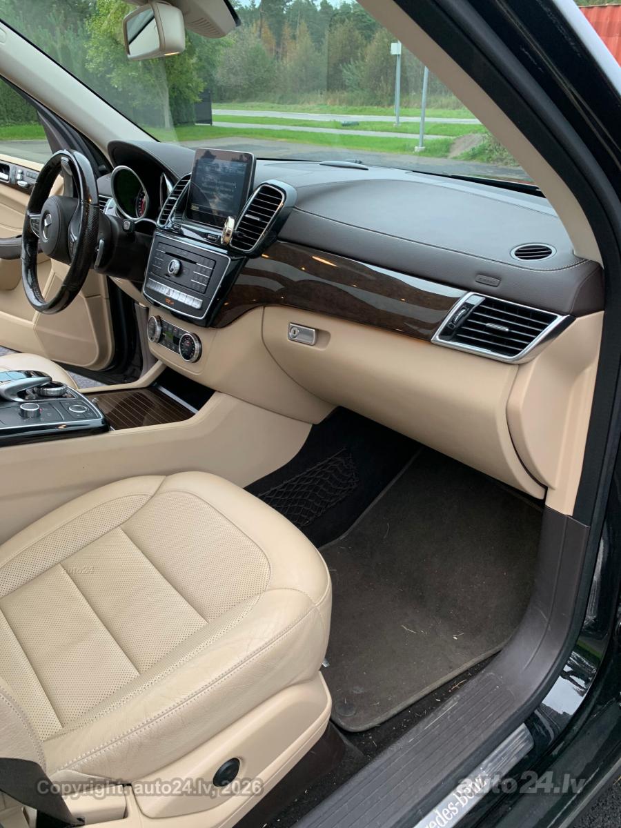 Black Mercedes-Benz GLS-Class 2017 in Tallinn, with an engine capacity of 3.00 L and mileage of 195 thousand km for 34900 €, photo 14 on AUTOMOTO.COM.LV