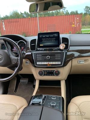 Black Mercedes-Benz GLS-Class 2017 in Tallinn, with an engine capacity of 3.00 L and mileage of 195 thousand km for 34900 €, photo 16 on AUTOMOTO.COM.LV