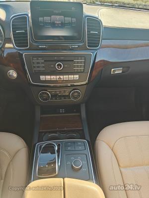 Melns Mercedes-Benz GLS-Class 2019 Tallina, ar dzinēja tilpumu 3.00 L un nobraukumu 147 tūkst. km par 44500 €, foto 14 vietnē AUTOMOTO.COM.LV